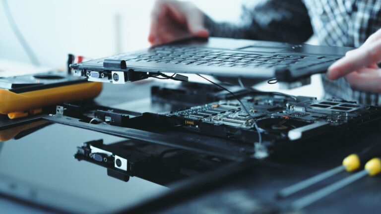 Keyboard Laptop Rusak: Ini 7 Penyebab dan Pencegahannya