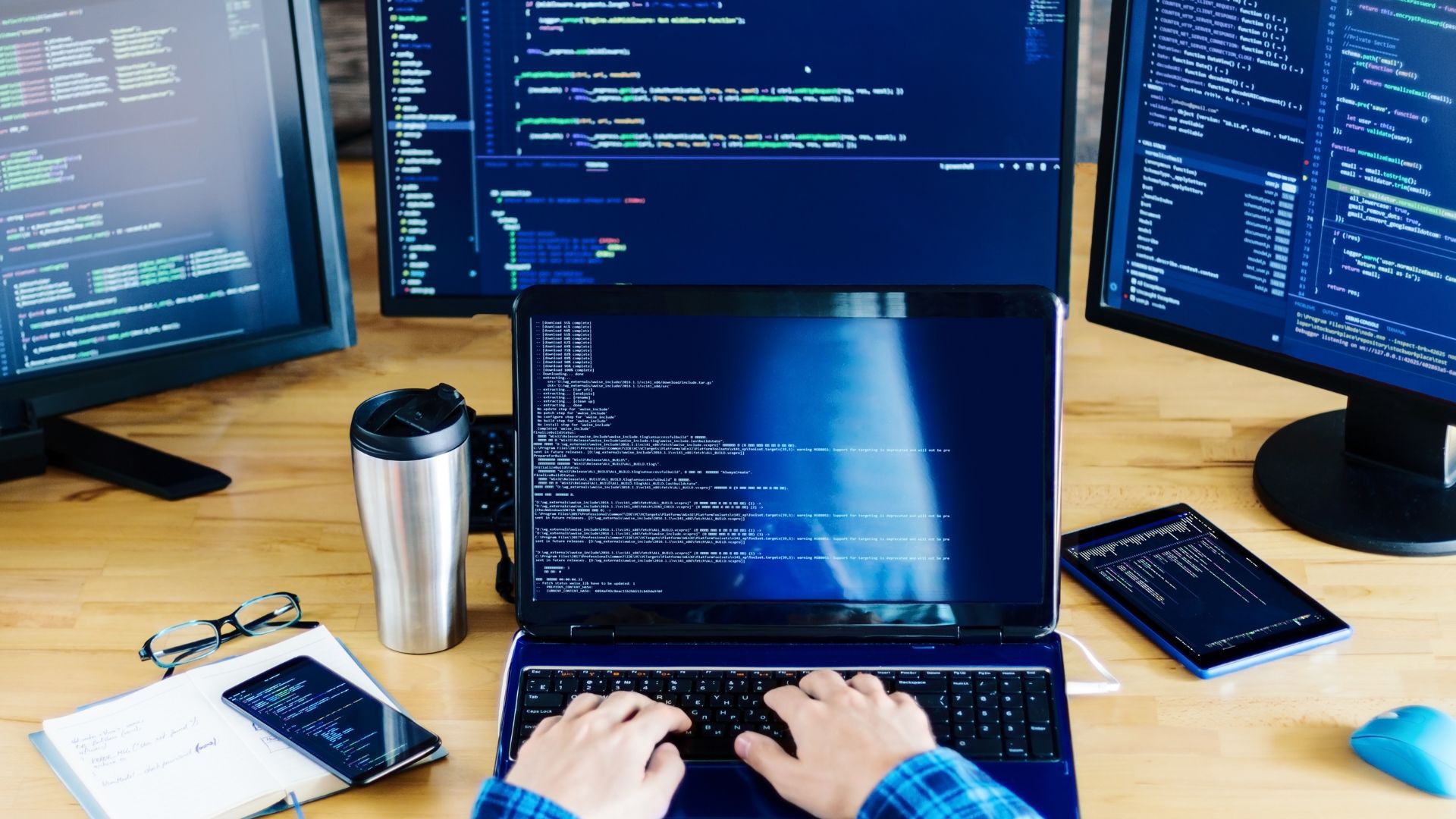 Apa itu Software Developer? Kenali Jenis dan Keterampilan Wajib